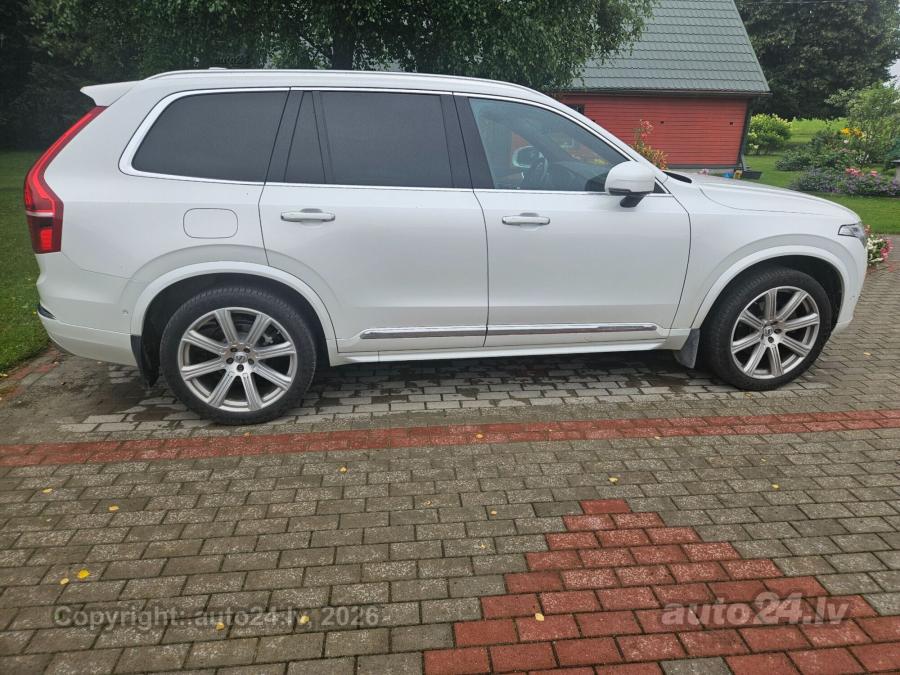 White Volvo XC90 2017 in Tallinn, with an engine capacity of 2.00 L and mileage of 241 thousand km for 24800 €, photo 5 on AUTOMOTO.COM.LV