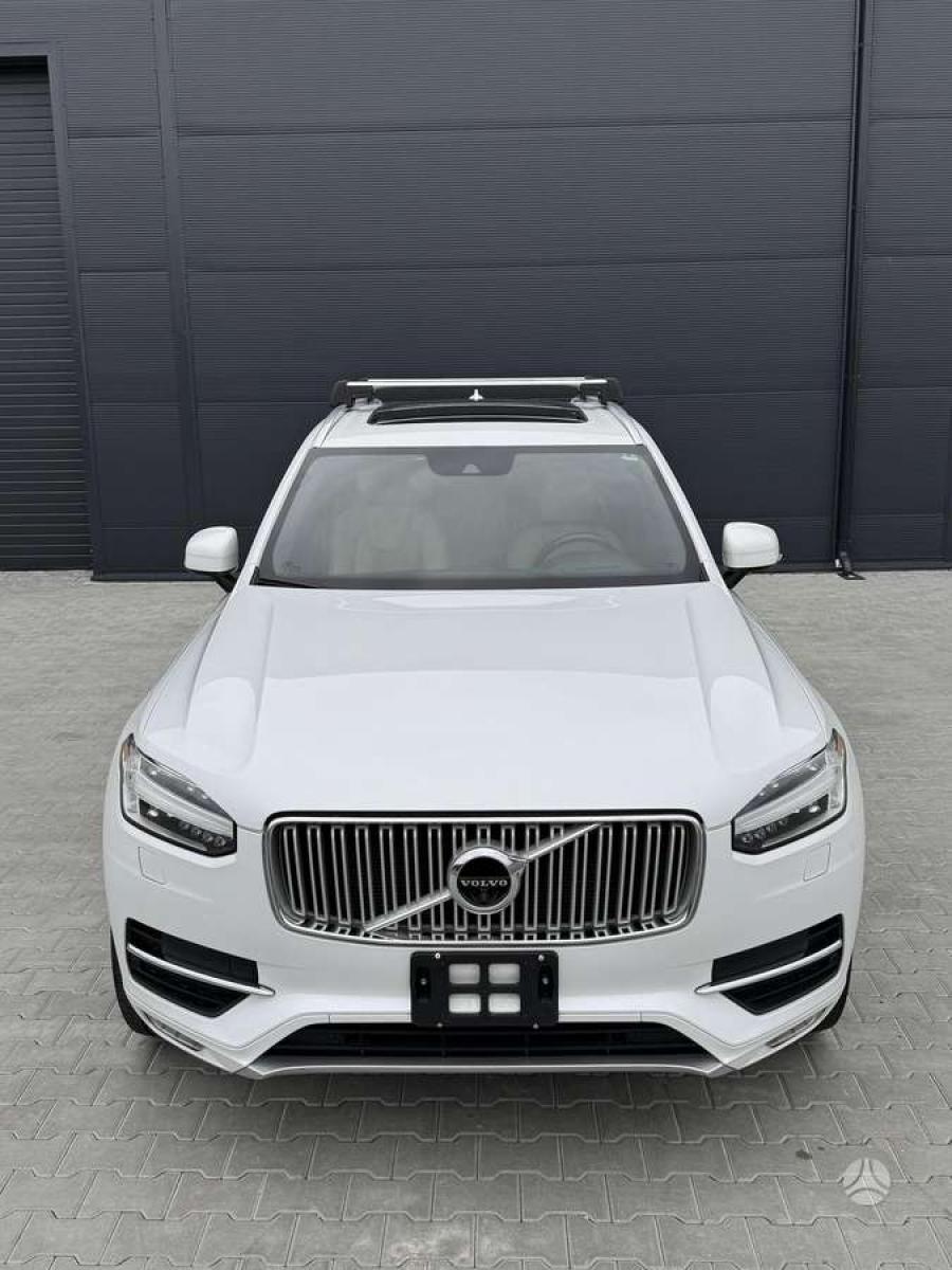 White Volvo XC90 2017 in Klaipeda, with an engine capacity of 1.97 L and mileage of 229 thousand km for 21700 €, photo 4 on AUTOMOTO.COM.LV