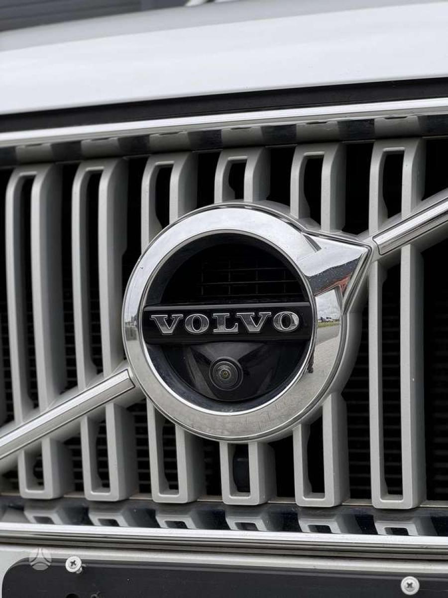 White Volvo XC90 2017 in Klaipeda, with an engine capacity of 1.97 L and mileage of 229 thousand km for 21700 €, photo 6 on AUTOMOTO.COM.LV