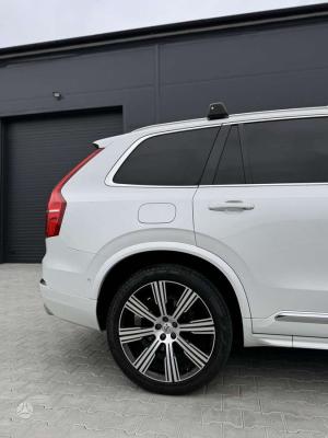 White Volvo XC90 2017 in Klaipeda, with an engine capacity of 1.97 L and mileage of 229 thousand km for 21700 €, photo 7 on AUTOMOTO.COM.LV