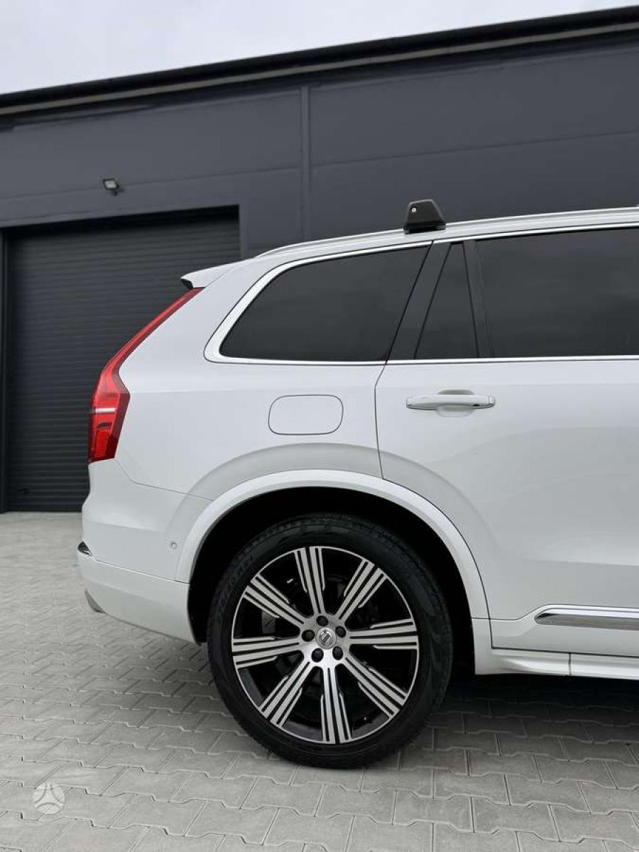 White Volvo XC90 2017 in Klaipeda, with an engine capacity of 1.97 L and mileage of 229 thousand km for 21700 €, photo 7 on AUTOMOTO.COM.LV