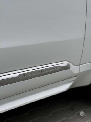 White Volvo XC90 2017 in Klaipeda, with an engine capacity of 1.97 L and mileage of 229 thousand km for 21700 €, photo 8 on AUTOMOTO.COM.LV