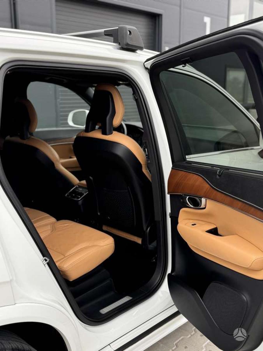White Volvo XC90 2017 in Klaipeda, with an engine capacity of 1.97 L and mileage of 229 thousand km for 21700 €, photo 12 on AUTOMOTO.COM.LV