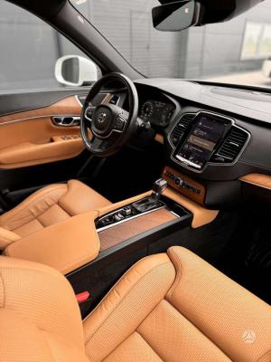 White Volvo XC90 2017 in Klaipeda, with an engine capacity of 1.97 L and mileage of 229 thousand km for 21700 €, photo 15 on AUTOMOTO.COM.LV