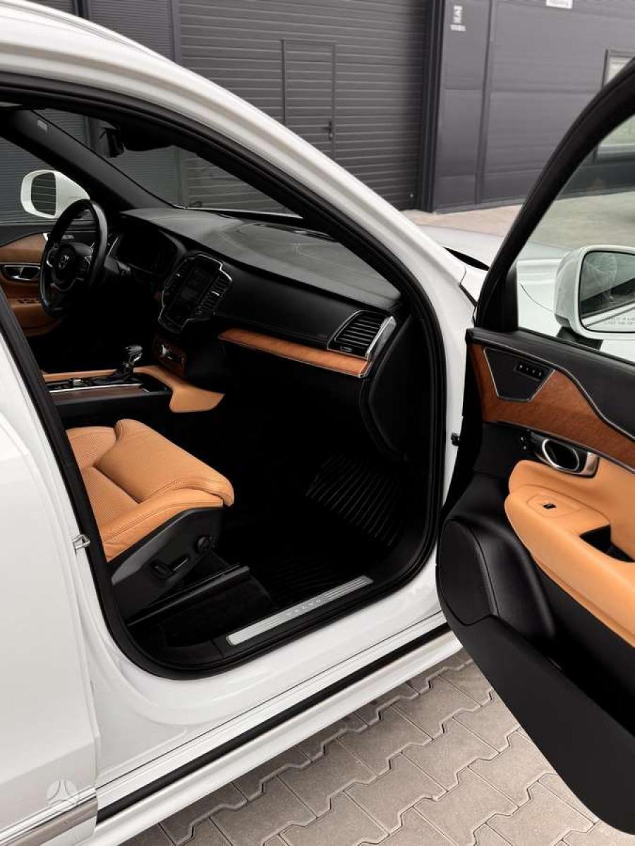 White Volvo XC90 2017 in Klaipeda, with an engine capacity of 1.97 L and mileage of 229 thousand km for 21700 €, photo 16 on AUTOMOTO.COM.LV