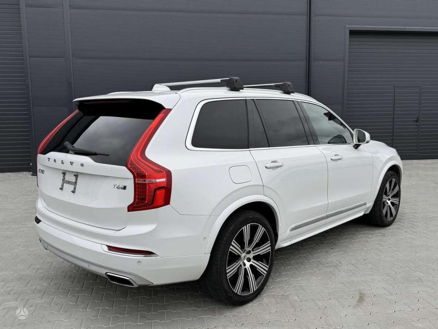 White Volvo XC90 2017 in Klaipeda, with an engine capacity of 1.97 L and mileage of 229 thousand km for 21700 €, photo 19 on AUTOMOTO.COM.LV