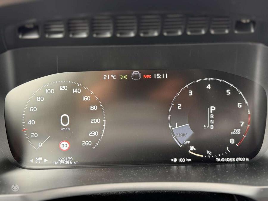 White Volvo XC90 2017 in Klaipeda, with an engine capacity of 1.97 L and mileage of 229 thousand km for 21700 €, photo 50 on AUTOMOTO.COM.LV