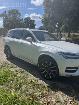 Balts Volvo XC90 2017 Daugavpils, ar dzinēja tilpumu 2.00 L un nobraukumu 187 tūkst. km par 23500 €, foto 1 vietnē AUTOMOTO.COM.LV
