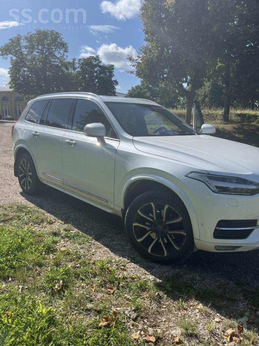 Balts Volvo XC90 2017 Daugavpils, ar dzinēja tilpumu 2.00 L un nobraukumu 187 tūkst. km par 23500 €, foto 1 vietnē AUTOMOTO.COM.LV