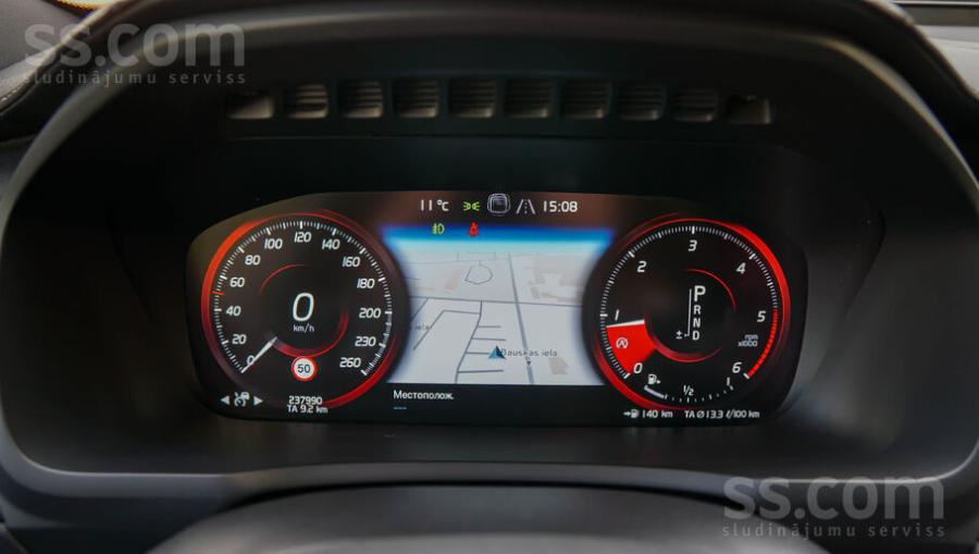 Balts Volvo XC90 2017 Rīga, ar dzinēja tilpumu 2.00 L un nobraukumu 238 tūkst. km par 23450 €, foto 31 vietnē AUTOMOTO.COM.LV