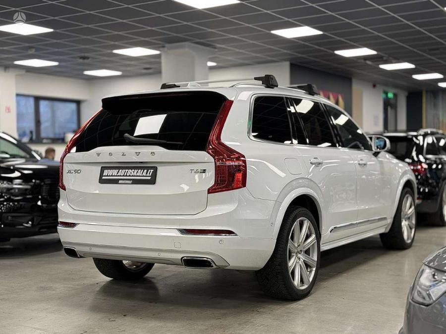 White Volvo XC90 2018 in Klaipeda, with an engine capacity of 2.00 L and mileage of 190 thousand km for 25800 €, photo 8 on AUTOMOTO.COM.LV
