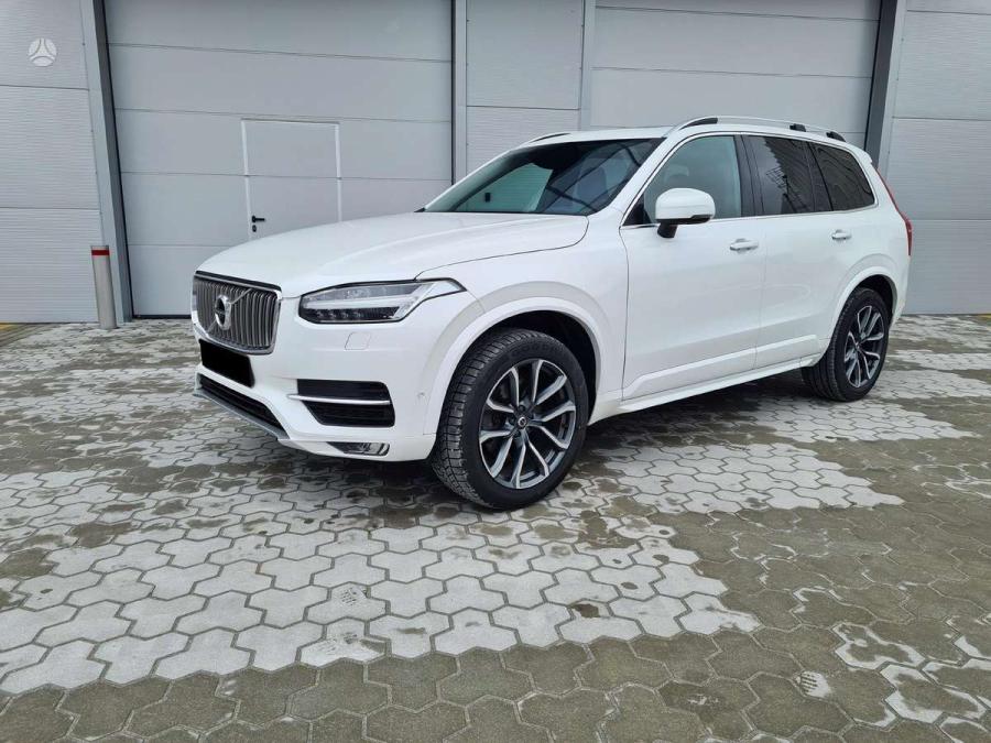 White Volvo XC90 2018 in Vilnius, with an engine capacity of 1.97 L and mileage of 110 thousand km for 25500 €, photo 3 on AUTOMOTO.COM.LV
