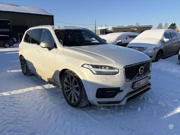 White Volvo XC90 2018 in Riga, with an engine capacity of 1.97 L and mileage of 150 thousand km for 23600 €, photo 2 on AUTOMOTO.COM.LV