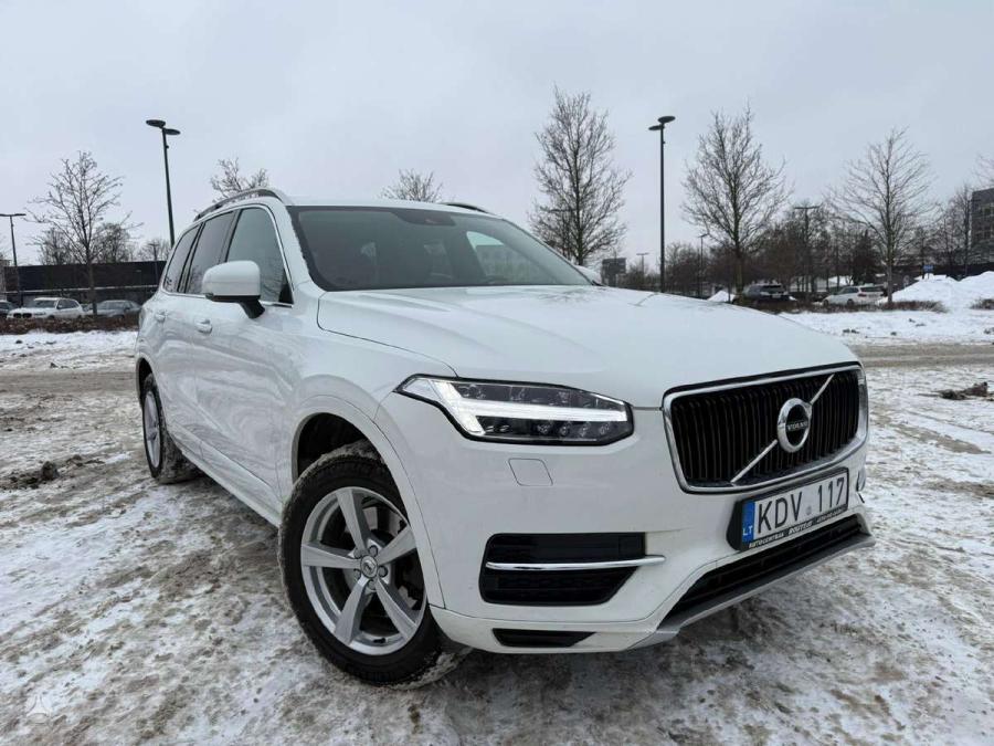 White Volvo XC90 2018 in Vilnius, with an engine capacity of 1.97 L and mileage of 145 thousand km for 23967 €, photo 1 on AUTOMOTO.COM.LV