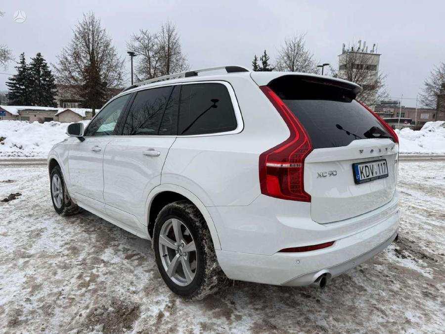 White Volvo XC90 2018 in Vilnius, with an engine capacity of 1.97 L and mileage of 145 thousand km for 23967 €, photo 10 on AUTOMOTO.COM.LV