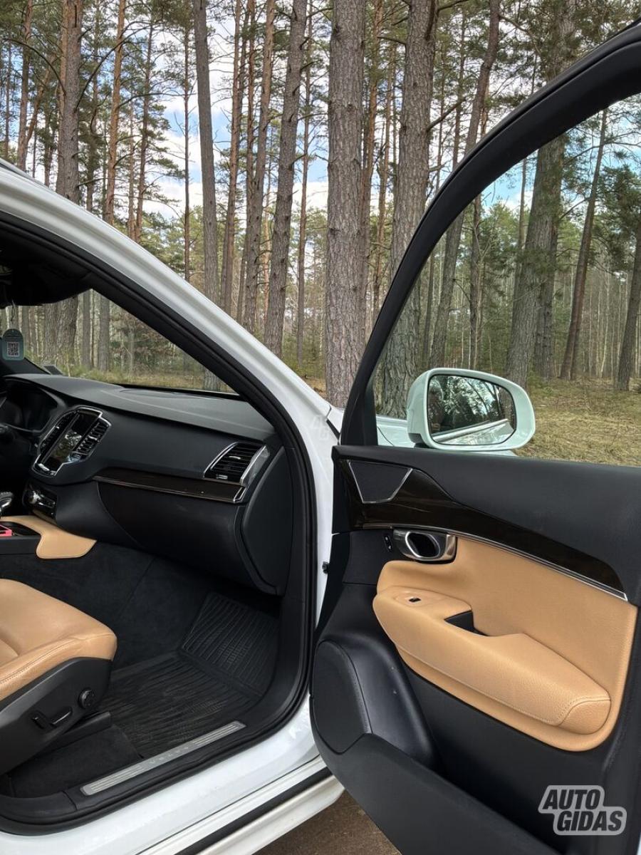 White Volvo XC90 2018 in Alytus, with an engine capacity of 2.00 L and mileage of 244 thousand km for 21200 €, photo 5 on AUTOMOTO.COM.LV