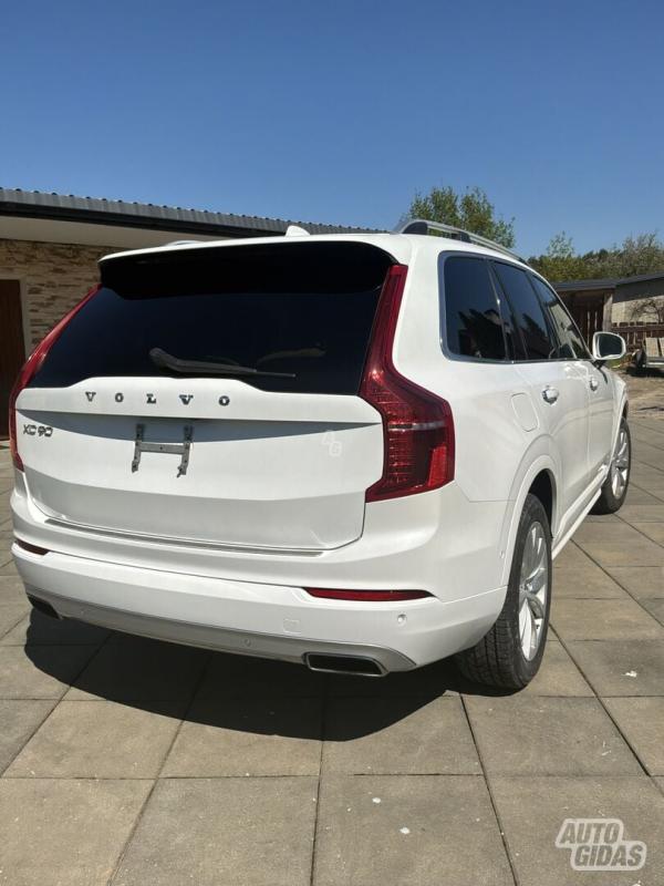 White Volvo XC90 2018 in Alytus, with an engine capacity of 2.00 L and mileage of 244 thousand km for 21200 €, photo 9 on AUTOMOTO.COM.LV