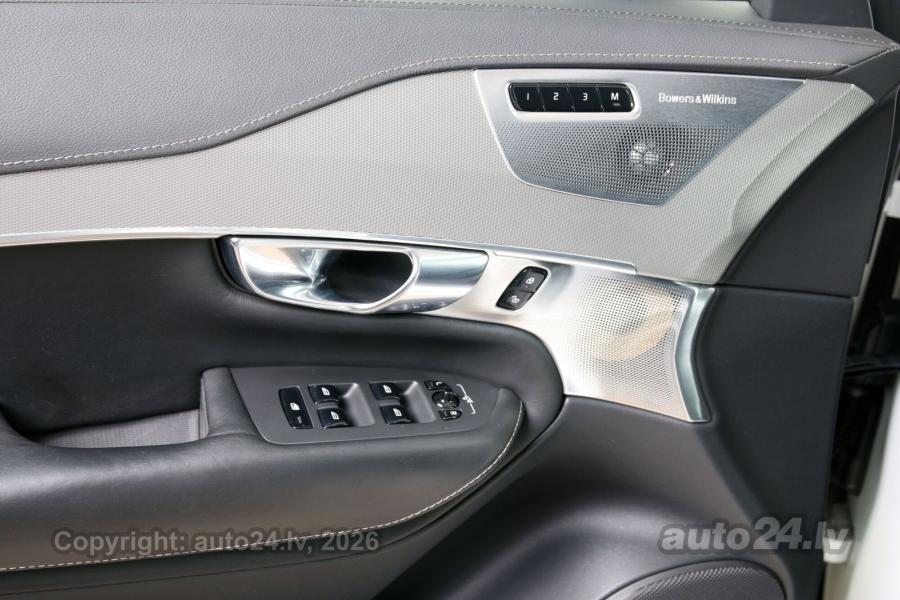 Balts Volvo XC90 2018 Pērnava, ar dzinēja tilpumu 2.00 L un nobraukumu 106 tūkst. km par 39990 €, foto 13 vietnē AUTOMOTO.COM.LV