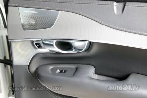 Balts Volvo XC90 2018 Pērnava, ar dzinēja tilpumu 2.00 L un nobraukumu 106 tūkst. km par 39990 €, foto 15 vietnē AUTOMOTO.COM.LV
