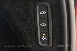 Balts Volvo XC90 2018 Pērnava, ar dzinēja tilpumu 2.00 L un nobraukumu 106 tūkst. km par 39990 €, foto 21 vietnē AUTOMOTO.COM.LV