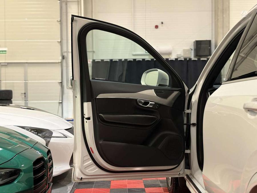 Balts Volvo XC90 2018 Viļņa, ar dzinēja tilpumu 1.97 L un nobraukumu 289 tūkst. km par 23990 €, foto 12 vietnē AUTOMOTO.COM.LV