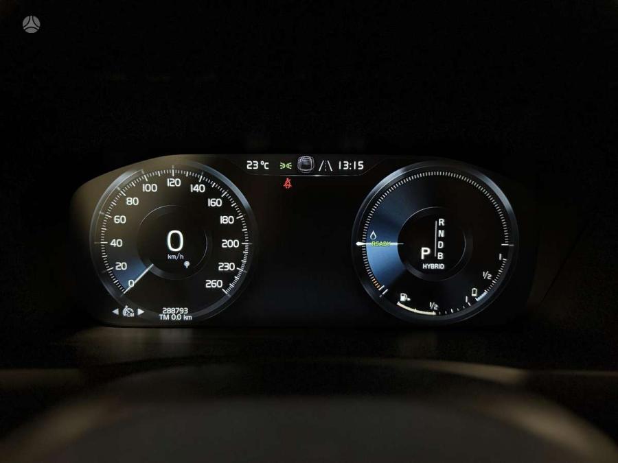 Balts Volvo XC90 2018 Viļņa, ar dzinēja tilpumu 1.97 L un nobraukumu 289 tūkst. km par 23990 €, foto 21 vietnē AUTOMOTO.COM.LV