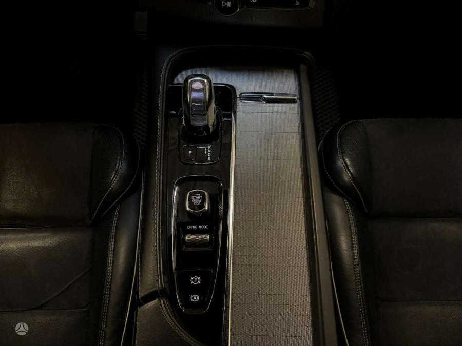 Balts Volvo XC90 2018 Viļņa, ar dzinēja tilpumu 1.97 L un nobraukumu 289 tūkst. km par 23990 €, foto 22 vietnē AUTOMOTO.COM.LV