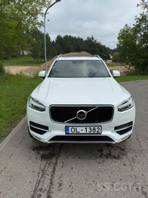 White Volvo XC90 2018 in Daugavpils, with an engine capacity of 2.00 L and mileage of 200 thousand km for 21900 €, photo 4 on AUTOMOTO.COM.LV