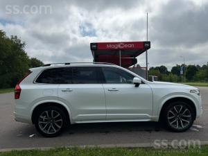 White Volvo XC90 2018 in Daugavpils, with an engine capacity of 2.00 L and mileage of 200 thousand km for 21900 €, photo 11 on AUTOMOTO.COM.LV