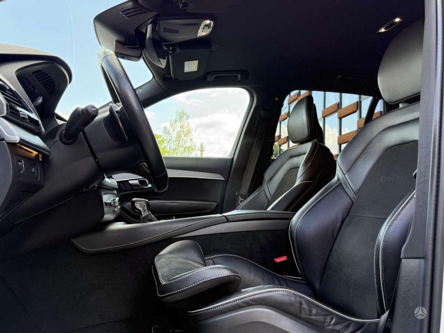 White Volvo XC90 2018 in Kaunas, with an engine capacity of 1.97 L and mileage of 207 thousand km for 22490 €, photo 8 on AUTOMOTO.COM.LV