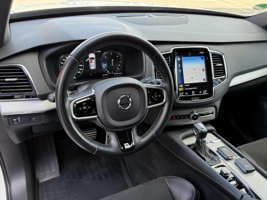 White Volvo XC90 2018 in Kaunas, with an engine capacity of 1.97 L and mileage of 207 thousand km for 22490 €, photo 12 on AUTOMOTO.COM.LV