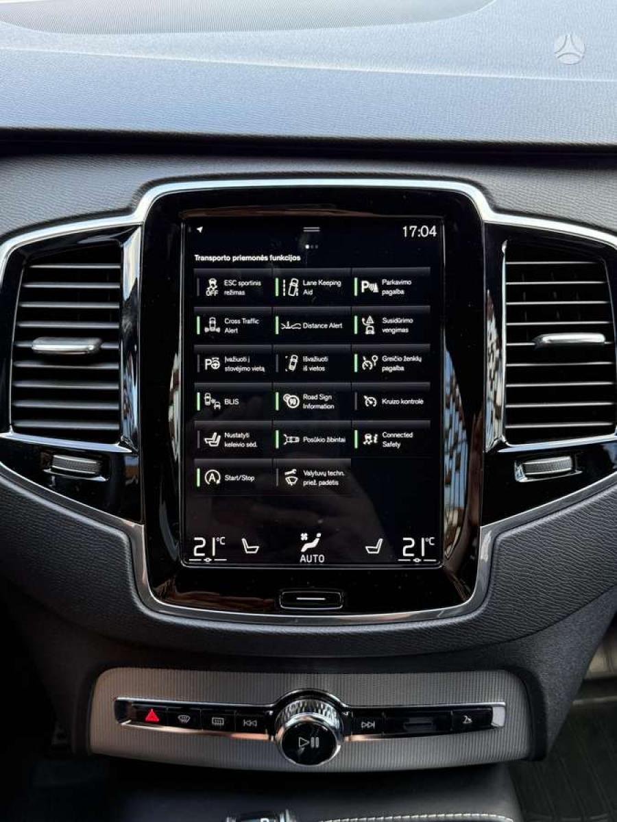 White Volvo XC90 2018 in Kaunas, with an engine capacity of 1.97 L and mileage of 207 thousand km for 22490 €, photo 22 on AUTOMOTO.COM.LV