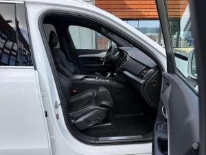White Volvo XC90 2018 in Kaunas, with an engine capacity of 1.97 L and mileage of 207 thousand km for 22490 €, photo 26 on AUTOMOTO.COM.LV
