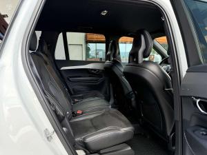 White Volvo XC90 2018 in Kaunas, with an engine capacity of 1.97 L and mileage of 207 thousand km for 22490 €, photo 28 on AUTOMOTO.COM.LV