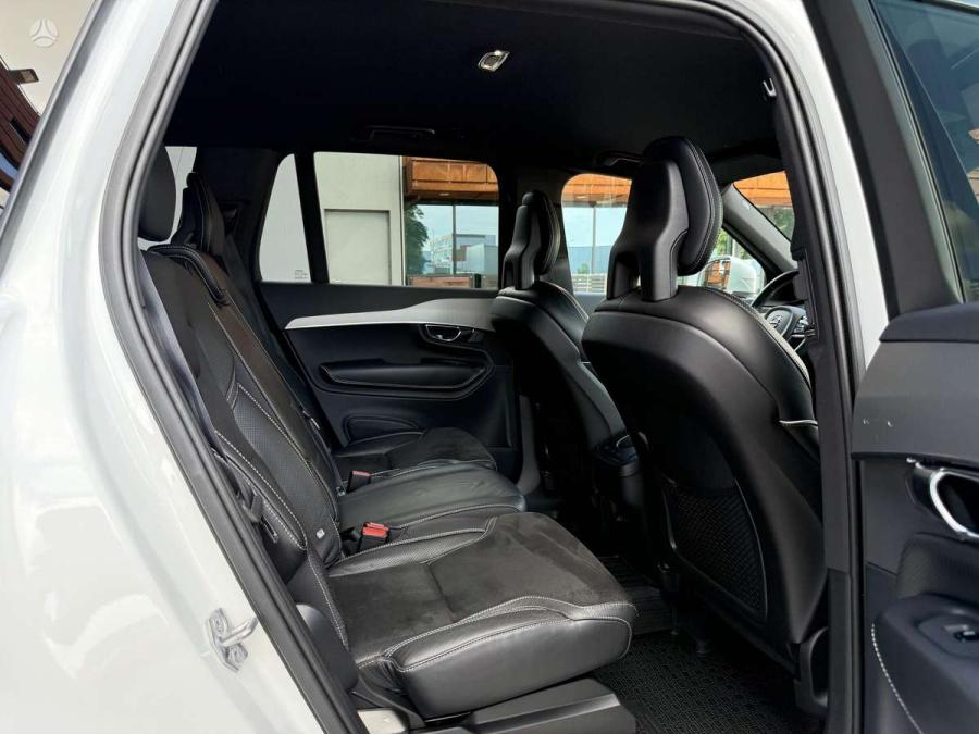 White Volvo XC90 2018 in Kaunas, with an engine capacity of 1.97 L and mileage of 207 thousand km for 22490 €, photo 28 on AUTOMOTO.COM.LV