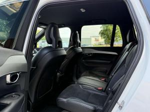 White Volvo XC90 2018 in Kaunas, with an engine capacity of 1.97 L and mileage of 207 thousand km for 22490 €, photo 30 on AUTOMOTO.COM.LV