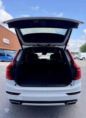 White Volvo XC90 2018 in Kaunas, with an engine capacity of 1.97 L and mileage of 207 thousand km for 22490 €, photo 32 on AUTOMOTO.COM.LV