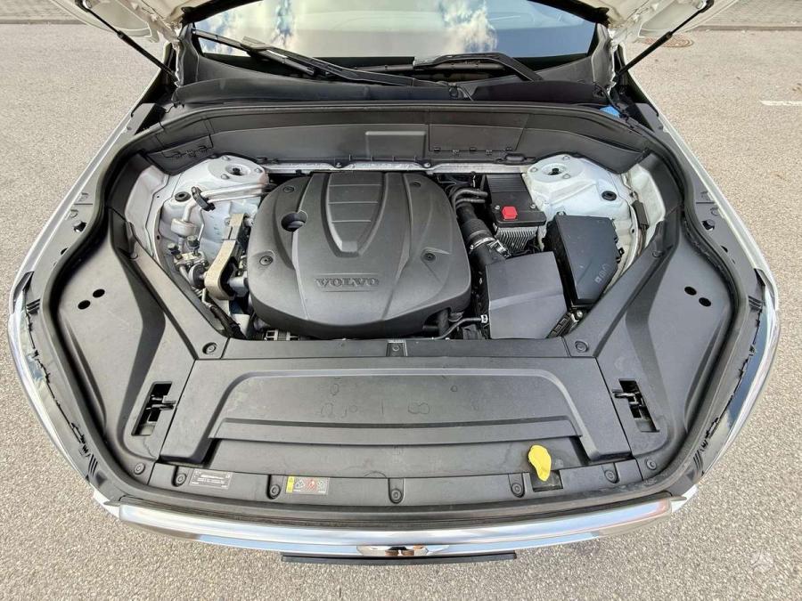 White Volvo XC90 2018 in Kaunas, with an engine capacity of 1.97 L and mileage of 207 thousand km for 22490 €, photo 37 on AUTOMOTO.COM.LV