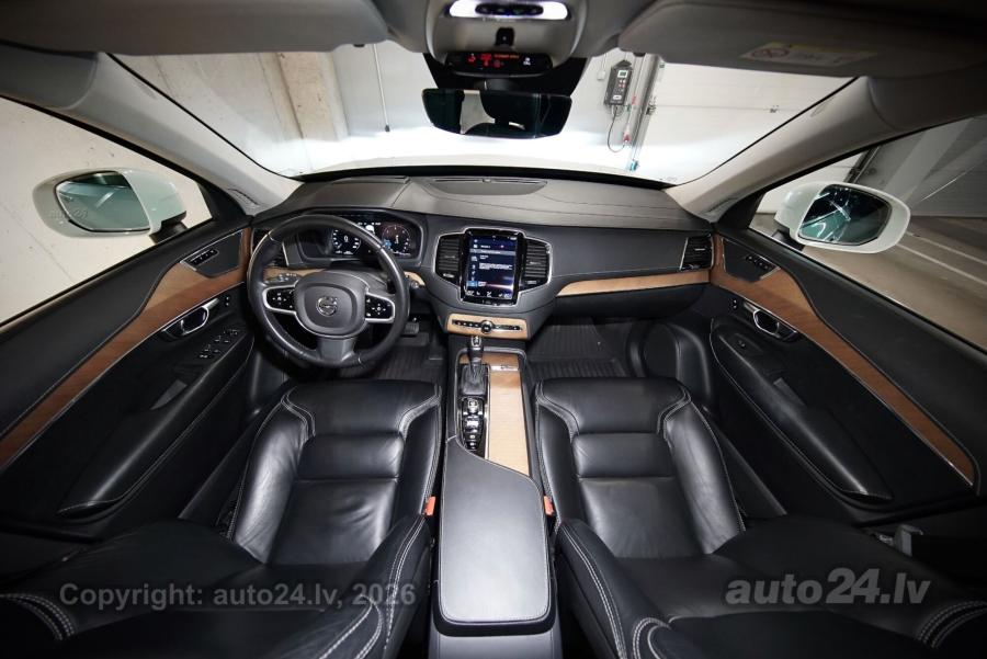 White Volvo XC90 2018 in Tallinn, with an engine capacity of 2.00 L and mileage of 98 thousand km for 29990 €, photo 10 on AUTOMOTO.COM.LV