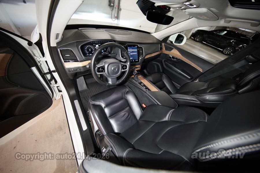 White Volvo XC90 2018 in Tallinn, with an engine capacity of 2.00 L and mileage of 98 thousand km for 29990 €, photo 15 on AUTOMOTO.COM.LV