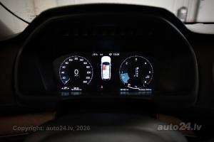 White Volvo XC90 2018 in Tallinn, with an engine capacity of 2.00 L and mileage of 98 thousand km for 29990 €, photo 17 on AUTOMOTO.COM.LV