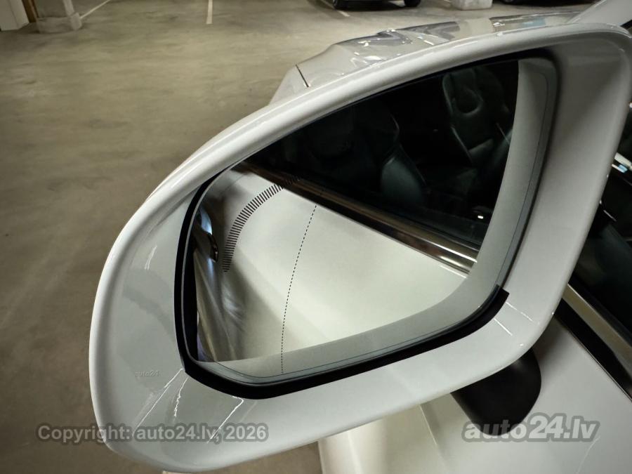 White Volvo XC90 2018 in Tallinn, with an engine capacity of 2.00 L and mileage of 98 thousand km for 29990 €, photo 29 on AUTOMOTO.COM.LV