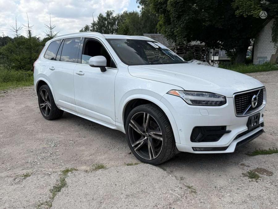 Balts Volvo XC90 2018 Šakiai, ar dzinēja tilpumu 1.97 L un nobraukumu 240 tūkst. km par 14500 €, foto 8 vietnē AUTOMOTO.COM.LV