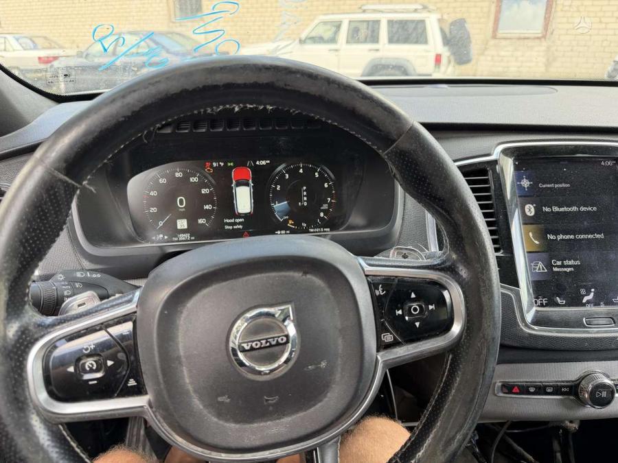 Balts Volvo XC90 2018 Šakiai, ar dzinēja tilpumu 1.97 L un nobraukumu 240 tūkst. km par 14500 €, foto 10 vietnē AUTOMOTO.COM.LV