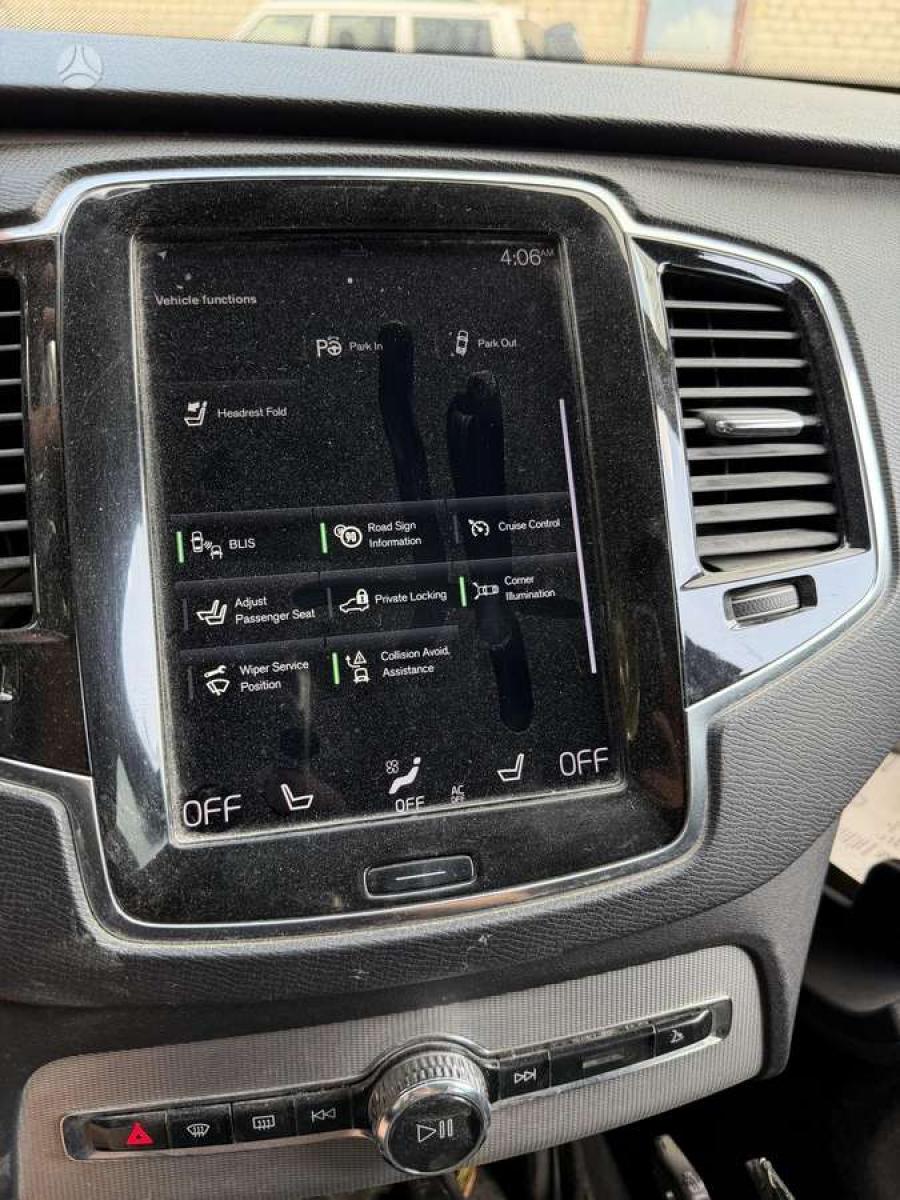 Balts Volvo XC90 2018 Šakiai, ar dzinēja tilpumu 1.97 L un nobraukumu 240 tūkst. km par 14500 €, foto 11 vietnē AUTOMOTO.COM.LV