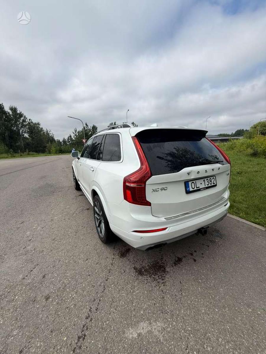 Balts Volvo XC90 2018 Daugavpils, ar dzinēja tilpumu 1.97 L un nobraukumu 200 tūkst. km par 20900 €, foto 10 vietnē AUTOMOTO.COM.LV