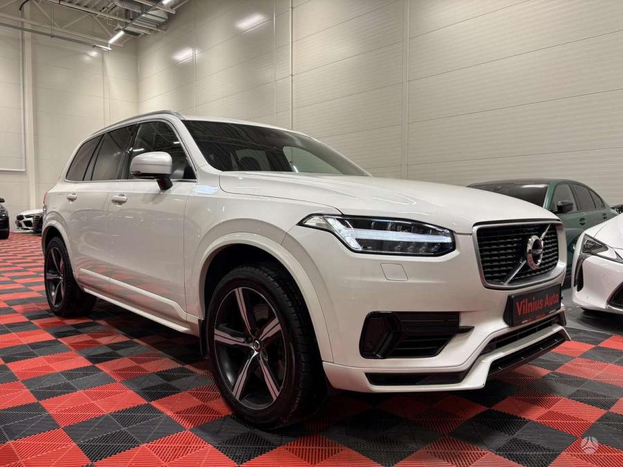 White Volvo XC90 2018 in Vilnius, with an engine capacity of 1.97 L and mileage of 289 thousand km for 22990 €, photo 4 on AUTOMOTO.COM.LV