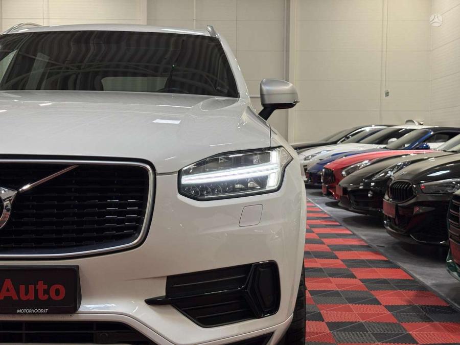 White Volvo XC90 2018 in Vilnius, with an engine capacity of 1.97 L and mileage of 289 thousand km for 22990 €, photo 9 on AUTOMOTO.COM.LV