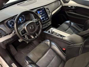 White Volvo XC90 2018 in Vilnius, with an engine capacity of 1.97 L and mileage of 289 thousand km for 22990 €, photo 11 on AUTOMOTO.COM.LV