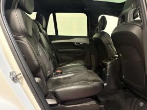 White Volvo XC90 2018 in Vilnius, with an engine capacity of 1.97 L and mileage of 289 thousand km for 22990 €, photo 30 on AUTOMOTO.COM.LV